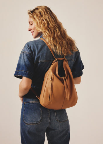 Merrin Convertible Backpack in Metallic Leather - Gold Leaf – HOBO