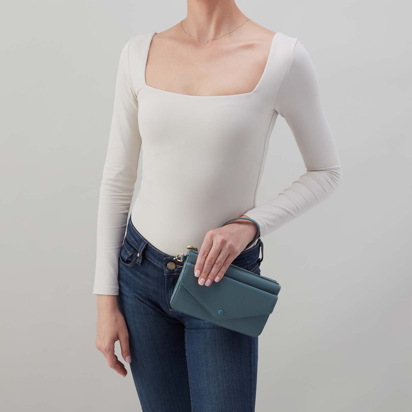 Goldie Wristlet in Pebbled Leather - Agave Leaf – HOBO