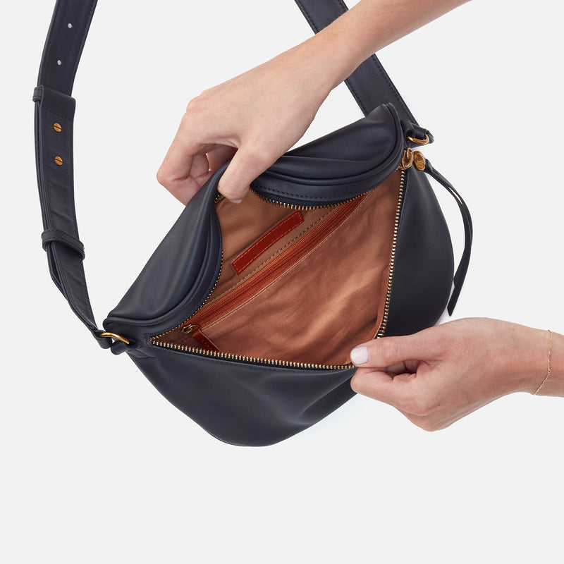 Juno Belt Bag In Smooth Leather - Navy – HOBO